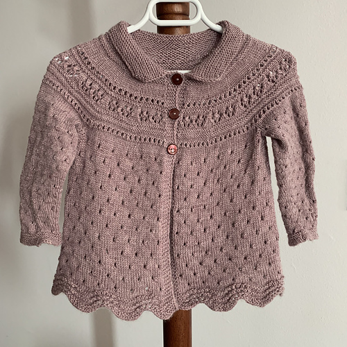Ravelry: b13-18 Snow Baby pattern by DROPS design