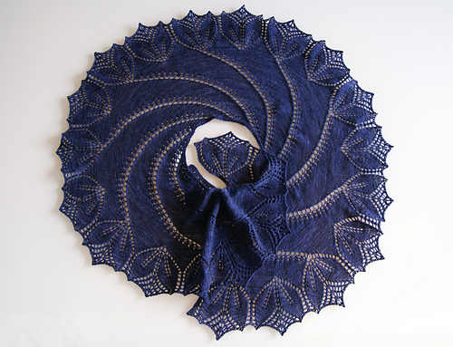 Ravelry: Begonia Swirl pattern by Carfield Ma