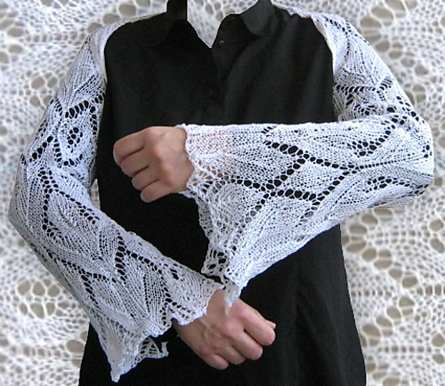 Ravelry: Lace Holly pattern by Susann Hajjar
