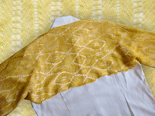 Ravelry: Lace Holly pattern by Susann Hajjar