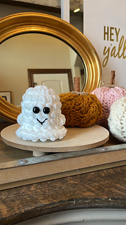 Ravelry: No Sew Pocket Ghostie pattern by Meghan Marnell