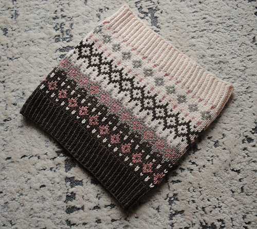 Ravelry: Kismet Cowl pattern by Rachel Illsley