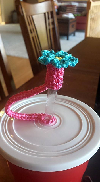 Ravelry: Easy Straw Cover pattern by Upper Crust Crochet