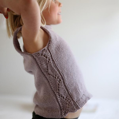 Ravelry: Sommerlett singlet pattern by Paelas