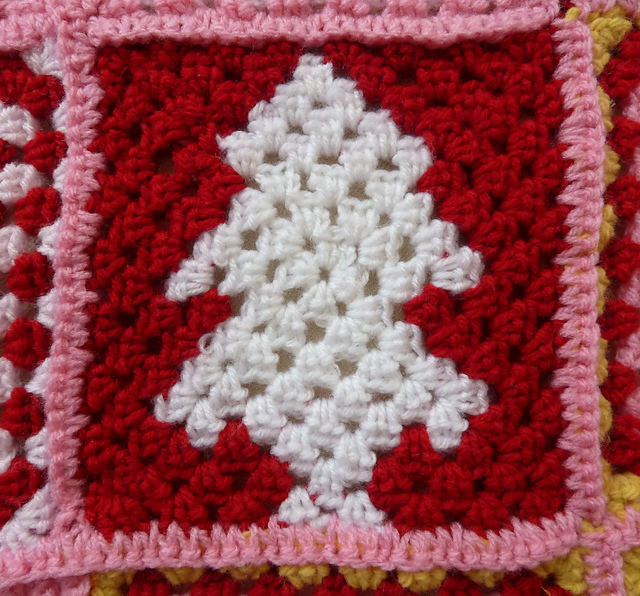 Ravelry: Pine Fresh Christmas Tree Granny Square pattern by Ursula Glitch