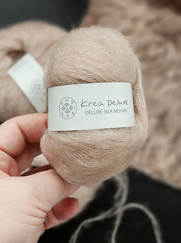 Ravelry: Icelyn Blouse pattern by Valentina Bogdanova