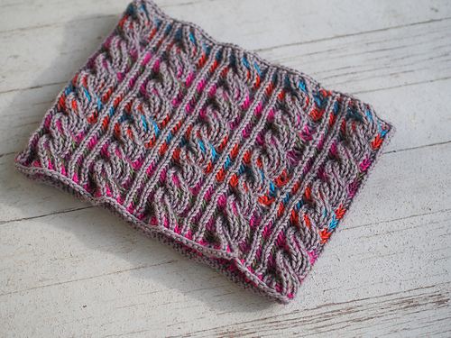 Ravelry: F729 Brioche Cable Cowl pattern by Vanessa Ewing