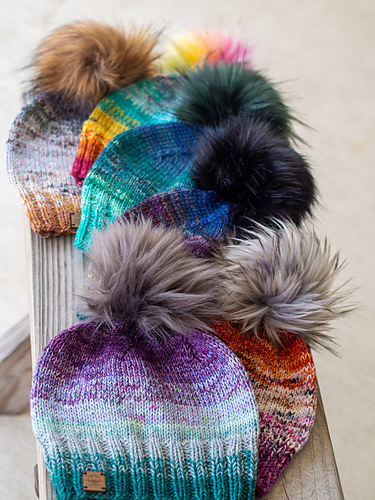 Ravelry: Mineral Fade Hat pattern by Vanessa Ewing
