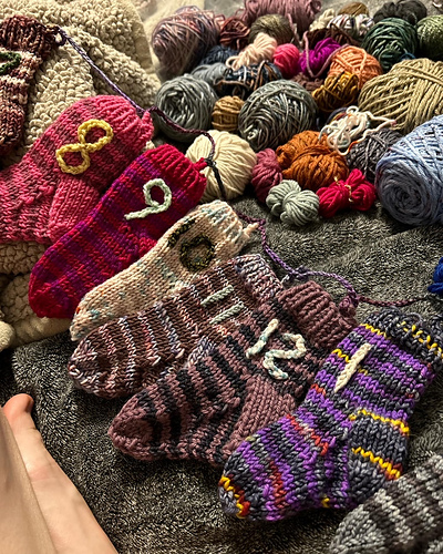 Ravelry: Yuletide Mini Sock Advent pattern by Vanessa Ewing