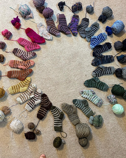 Ravelry: Yuletide Mini Sock Advent pattern by Vanessa Ewing