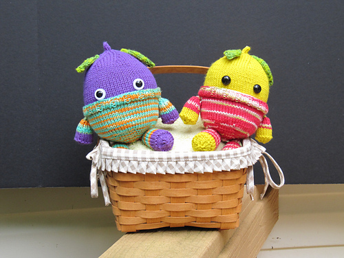 Ravelry: The Froot Loops Gang pattern by Susan Claudino