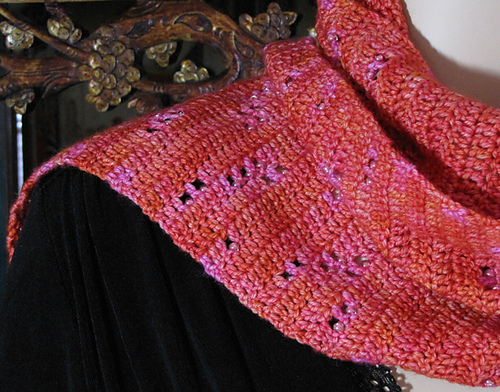 Ravelry: Tea Lights Scarf pattern by Vashti Braha