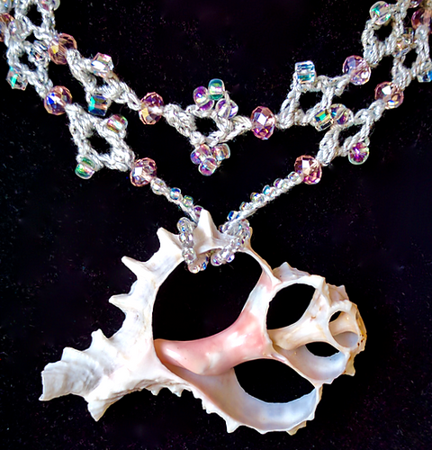 Ravelry: Mermaid Chain & Pendant Mount pattern by Vashti Braha