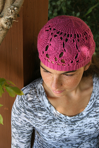 Ravelry: Fanfare Hat pattern by Lois Perry
