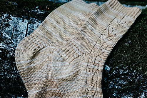 Ravelry: Amalia pattern by Verena Cohrs