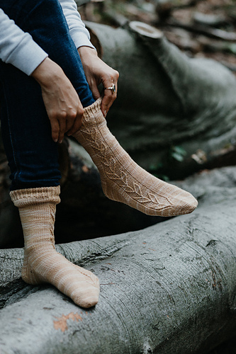 Ravelry: Amalia pattern by Verena Cohrs