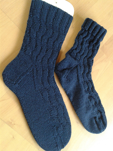 Ravelry: Wavy Socks pattern by Bettina Cross