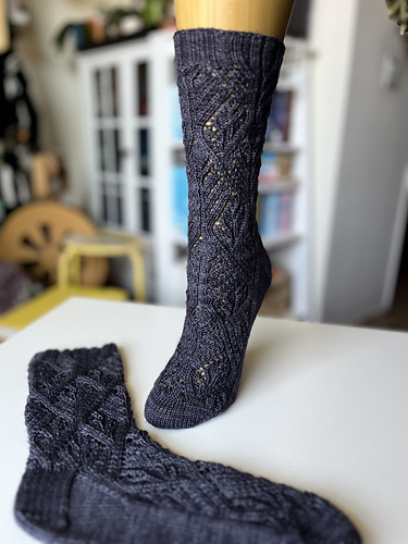 Ravelry: Modernismo Socks pattern by verybusymonkey