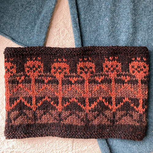 Ravelry: Night Garden Cowl pattern by Victoria Finlayson