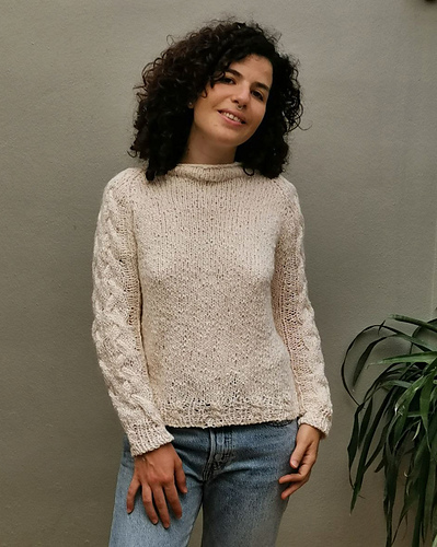 Ravelry: BAE pattern by Raquel and Isabel Vidaurre