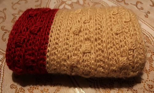 Ravelry: bobble cowl pattern by dani ela