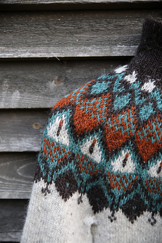 Ravelry: Palatsineule Lite pattern by Heli Nikula