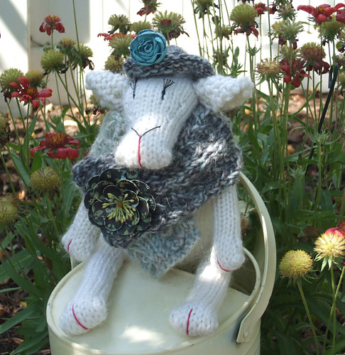 Ravelry: Lamb Sheep pattern by ViolaSueKnits
