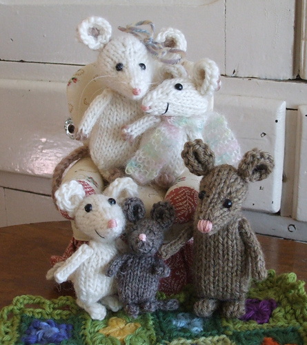 Ravelry: Mouse pattern by ViolaSueKnits