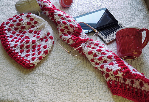 Ravelry: Berry Rush Scarf pattern by Viva