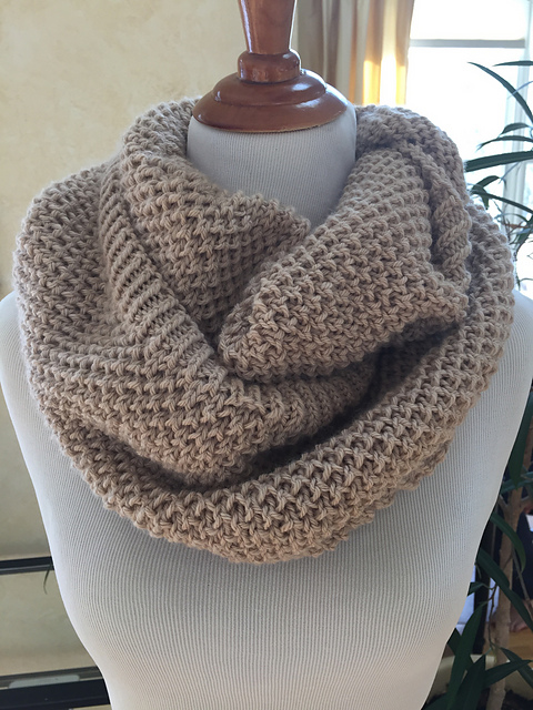 Ravelry: vivmyc's Classic Cowl in mushroom