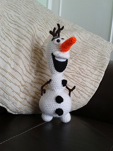 Ravelry: Olaf the Snowman Amigurumi pattern by Florence Yen
