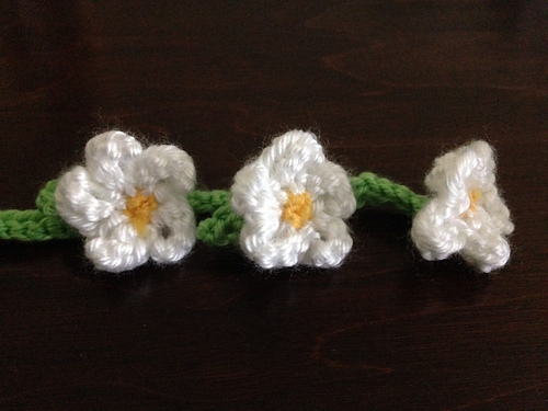 Ravelry: So Simple Knitted Daisy pattern by Eileen Vito