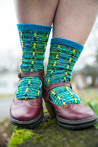 Ravelry: Sandpiper Socks pattern by Barbara Benson