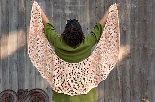 Ravelry: Bitis Shawl pattern by Barbara Benson