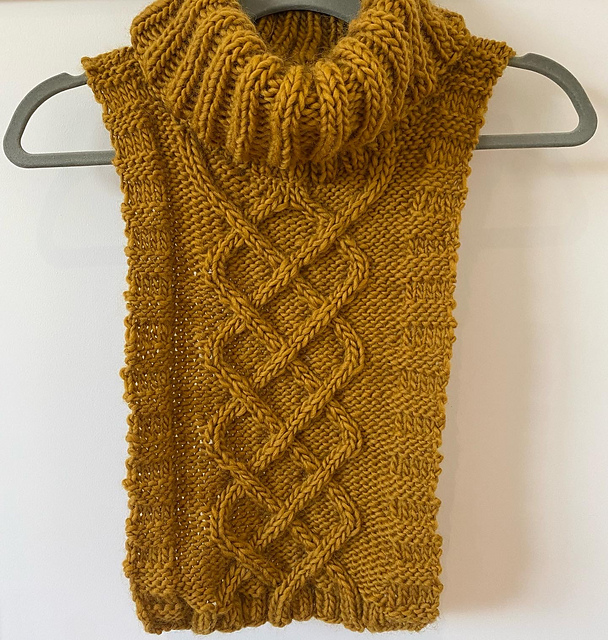 Ravelry: Cable Knit Dickie pattern by Vanessa Cayton