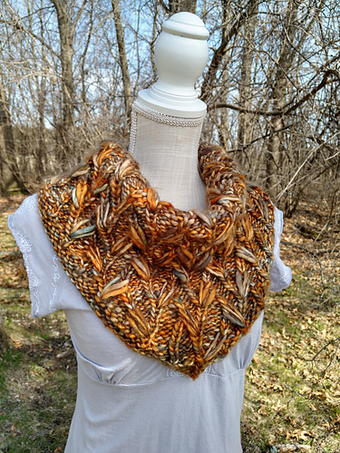 Ravelry: Wiggentree Bandana Cowl pattern by Jenny Noto