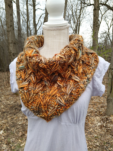 Ravelry: Wiggentree Bandana Cowl pattern by Jenny Noto