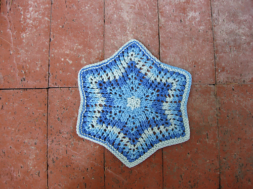 Ravelry: Lace Star Cloth pattern by Jill Vosburg