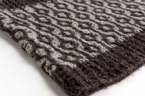 Ravelry: Two-Color Cable Cowl pattern by Amy Gunderson