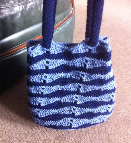 Ravelry: The Mystery Wavy Tote pattern by Sue Cuthbert