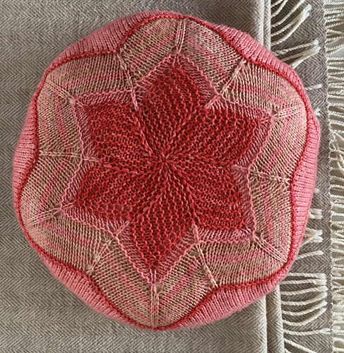 Ravelry: Starfish Pillow pattern by Miriam Jarrs