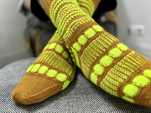 Ravelry: Go Go Dynamo Socks pattern by Stephen West
