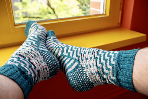 Ravelry: Contrast Blast Socks pattern by Stephen West