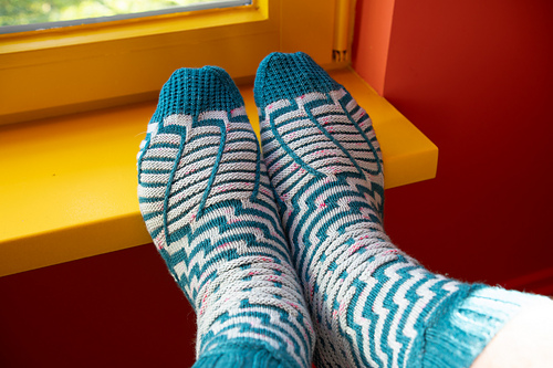 Ravelry: Contrast Blast Socks pattern by Stephen West