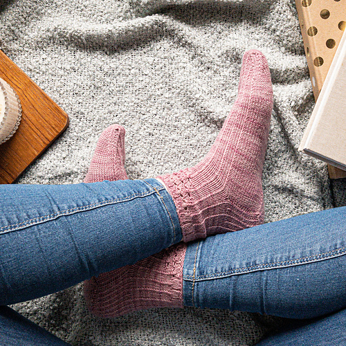 Ravelry: Spring Bloom Socks pattern by Izabela Grzybek