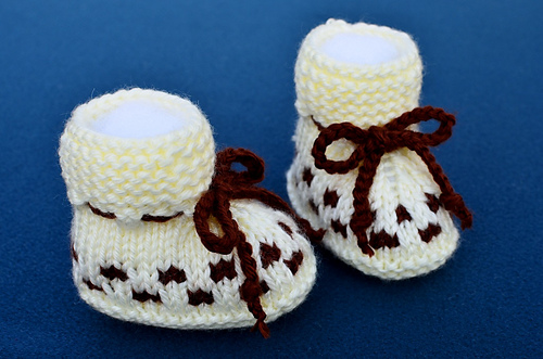 Ravelry: Two Colors Checks Baby Booties pattern by Christy Hills