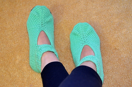 Ravelry: Simple Garter Adult Slippers pattern by Christy Hills