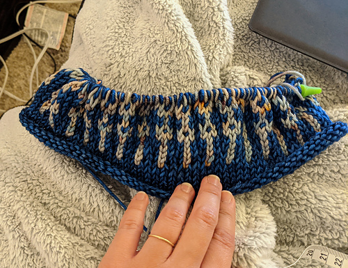 [WIP] After ripping back 40-odd rows when I realized it was four sizes ...