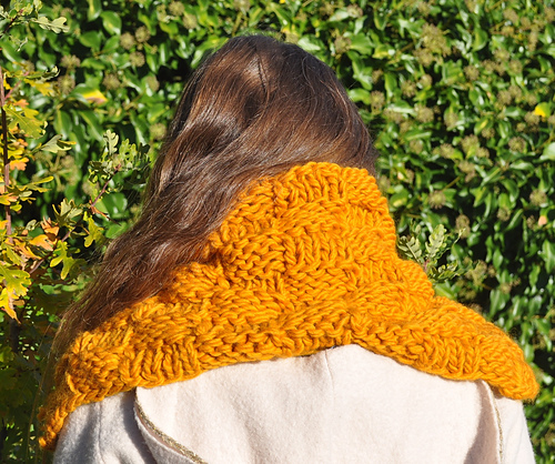 Ravelry: Hooded cowl pattern by Lone Eidseth
