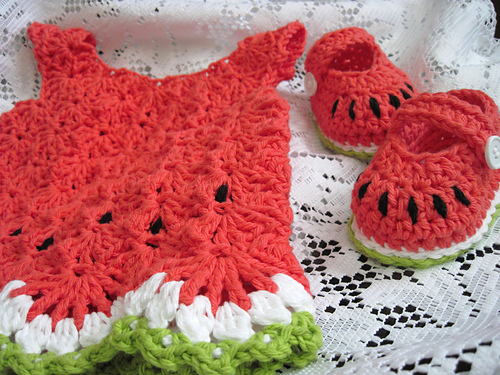 Ravelry: wiLDaBoUtCoLoR's bABy wATeRMeLOn ShOEs